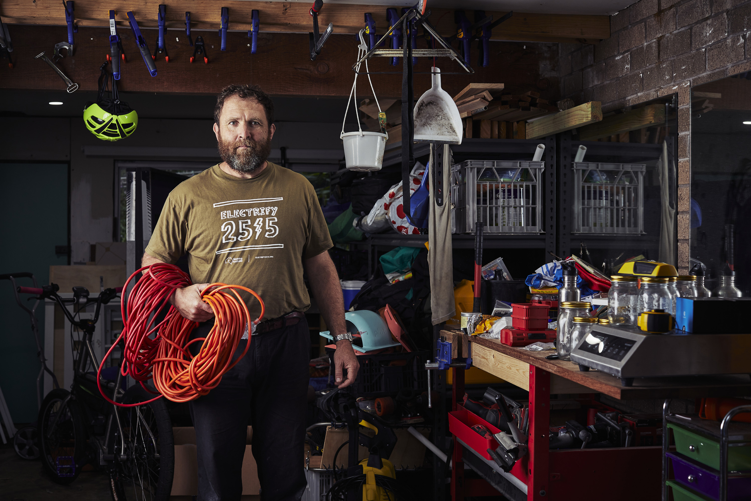 Saul Griffith Offers Solutions - Dumbo Feather